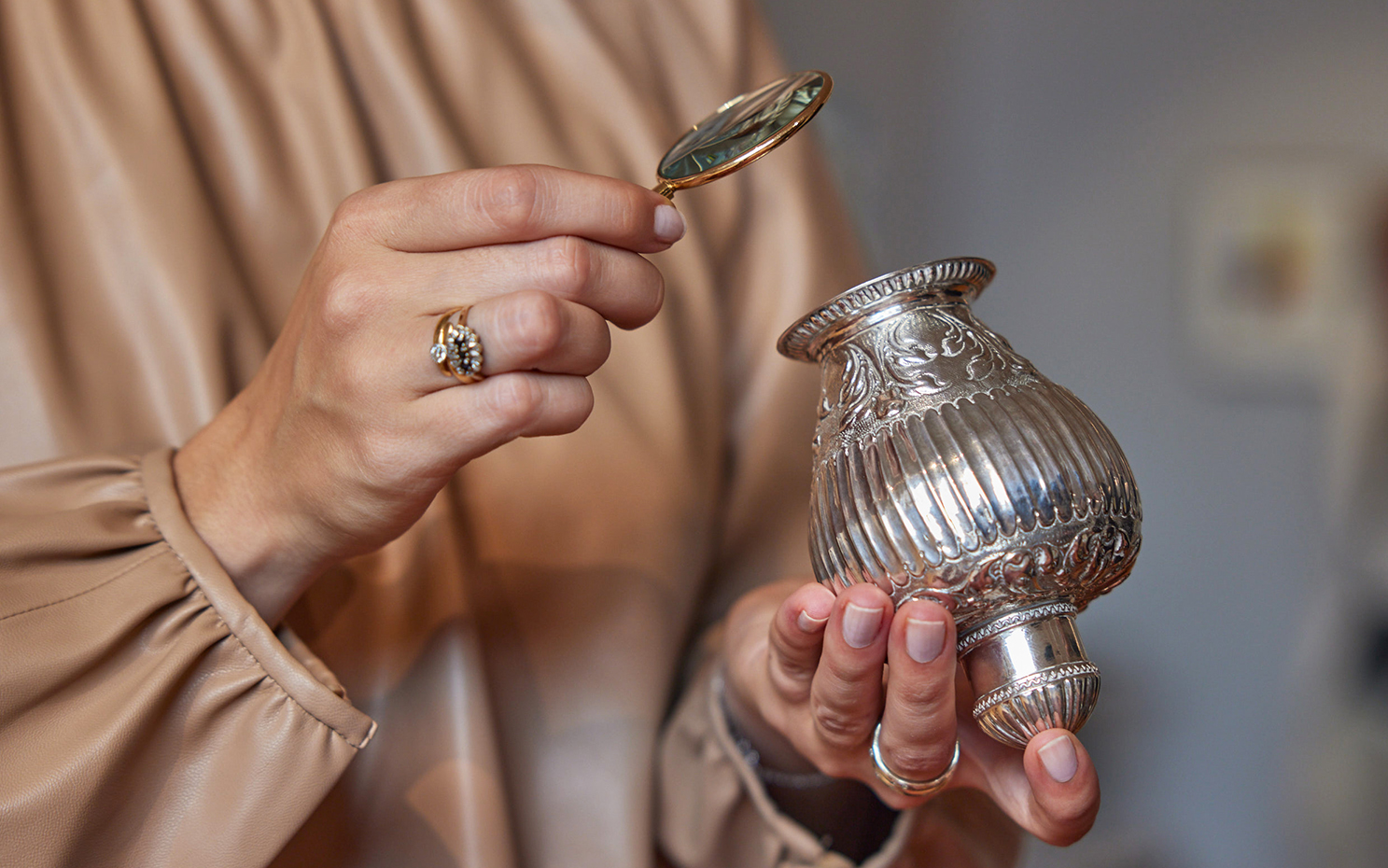 Köpa på auktion - Stockholms Auktionsverk